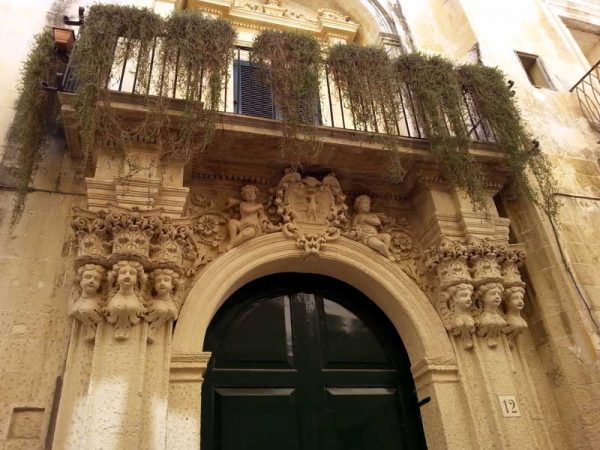 Ménsulas barrocas en Lecce, la Florencia del Sur – e-STRUC