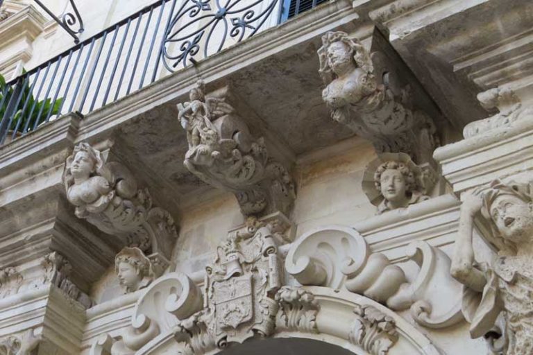Ménsulas barrocas en Lecce, la Florencia del Sur – e-STRUC