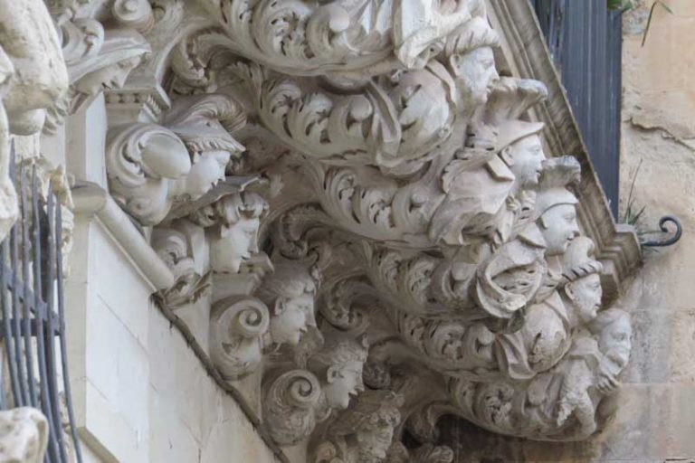 Ménsulas barrocas en Lecce, la Florencia del Sur – e-STRUC